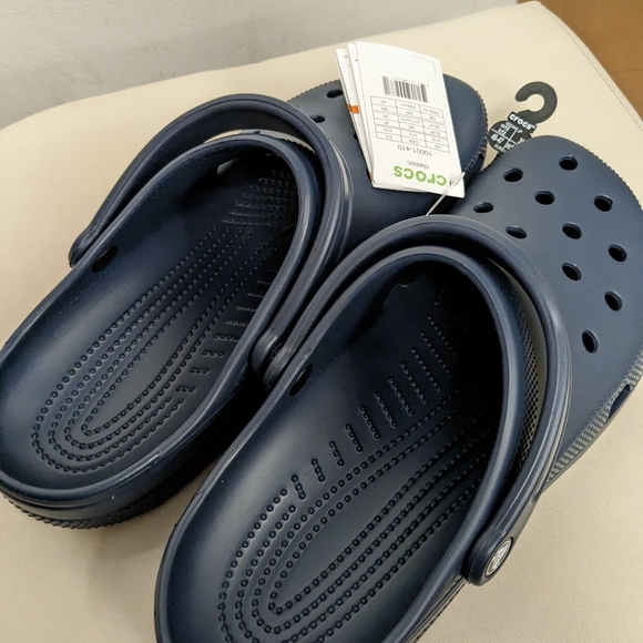 CROCS | Shoes | Crocs Men Size 2 Navy | Poshmark